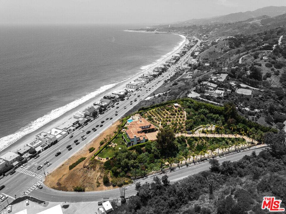 3903 Carbon Canyon Rd, Malibu, CA 90265 with ID CLAW25534051 | Christie ...