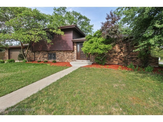654 Oxford Avenue, Matteson, IL 60443 | MLS# 9267071 | @properties ...