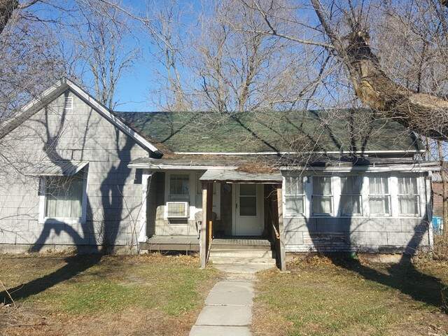 745 N 39th Road, Triumph, IL 61371 | MLS# 9813738 | @properties Chicago ...