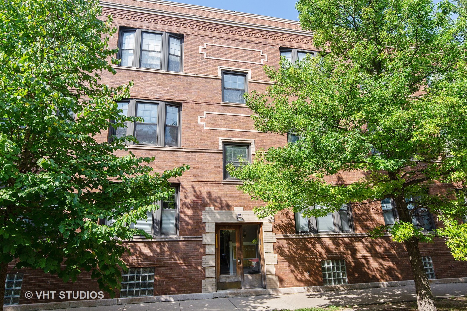 3718 N Hoyne Avenue #1, Chicago, IL 60618 | MLS# 10167485 | @properties ...