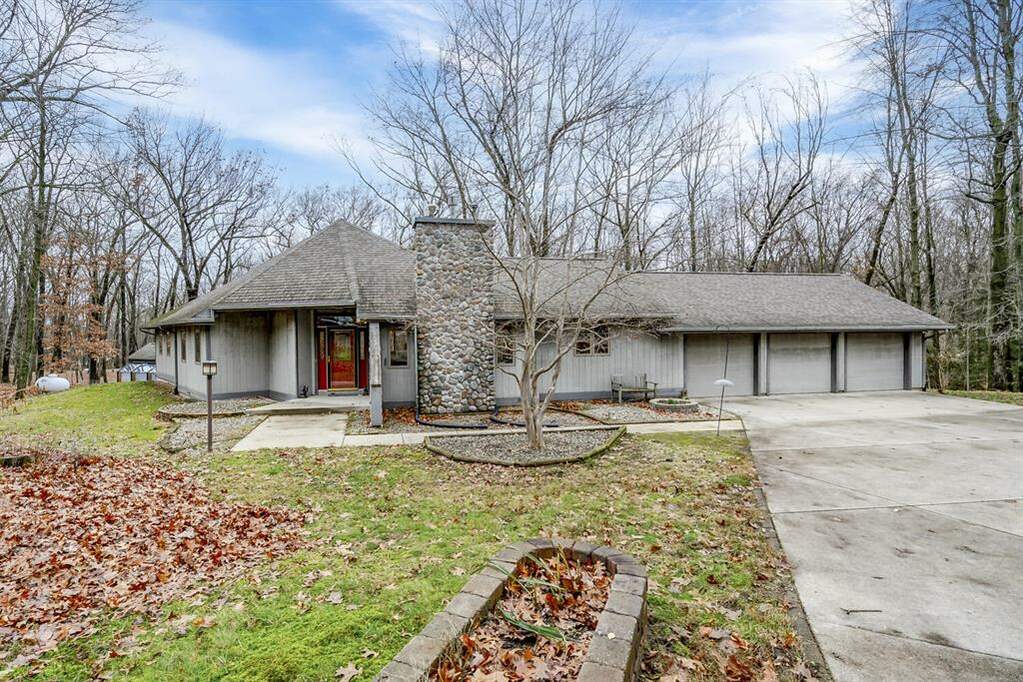 8722 W F Avenue, Alamo Twp, MI 49009 | MLS# 66023144054 | @properties ...